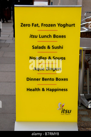 Itsu fast-food restaurant signage on Great Queen Street, Covent Garden ...