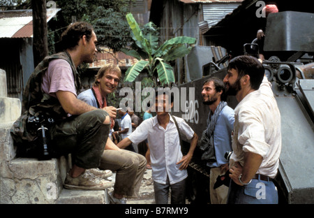 THE KILLING FIELDS (1984) JULIAN SANDS, JOHN MALKOVICH KLF 023 Stock ...