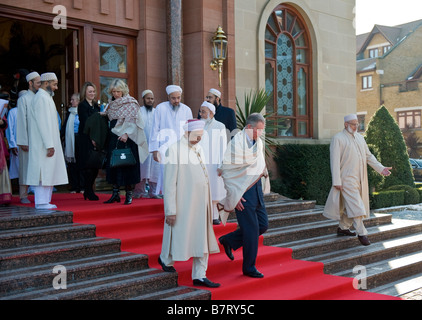 Prince Charles and Camilla visit the Dawoodi Bohra Mosque, Northolt ...