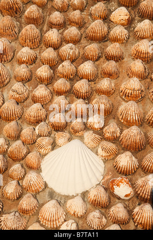 Detail of Spanish wall with seashells Stock Photo - Alamy