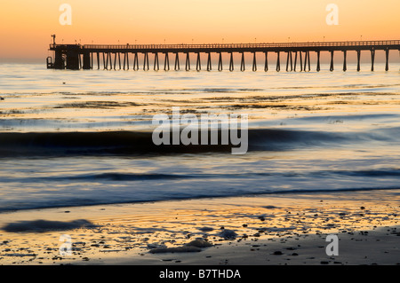 Venoco Ellwood Pier, Bacara (haskell's) beach Goleta at sunset Stock ...