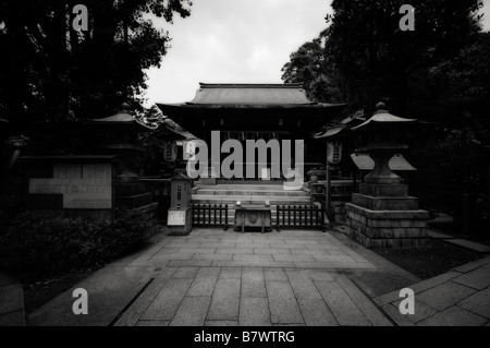 Gojo Tenjin Shinto Shrine. Ueno Park. Tokyo. Japan Stock Photo - Alamy