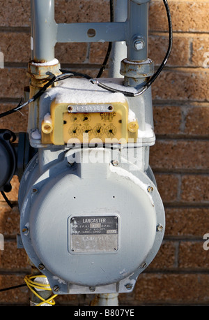 Residential natural gas meter measuring gas consumption Stock Photo - Alamy