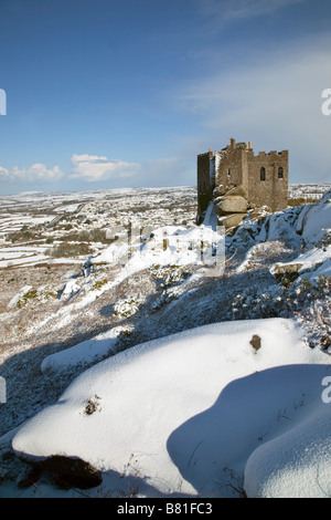 carn brea castle camborne cornwall in snow Stock Photo: 22164348 - Alamy