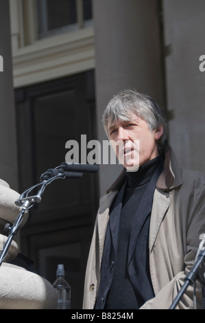 Larry Elliott (Economics Editor of The Guardian) speaking at JustShare ...