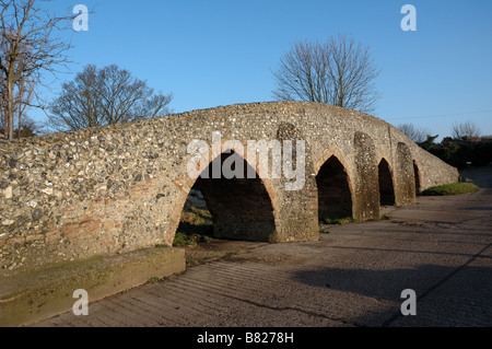 historic packhorse bridge, moulton, suffolk, england Stock Photo - Alamy