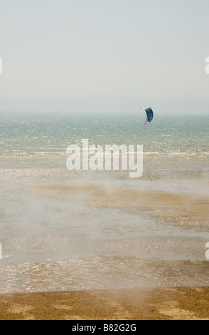 Waves on Winchelsea Beach in East Sussex. Photo by Gordon Scammell ...