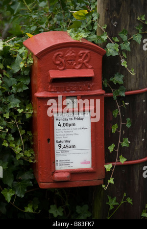 GR King George V wall-mounted wall mounted letter box, post box ...