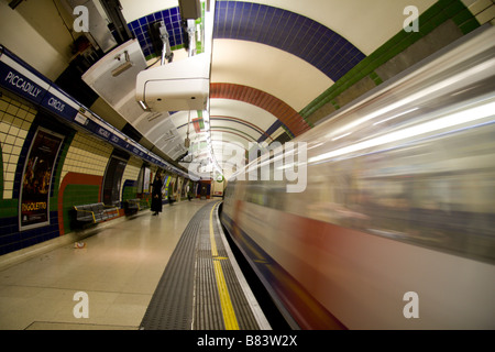 Holborn Underground Tube Station Piccadilly Line Platform, London ...