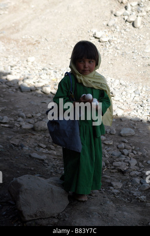 Le Cahier Buda as sharm foru rikht (2007) Iran Buddha collapsed out of ...