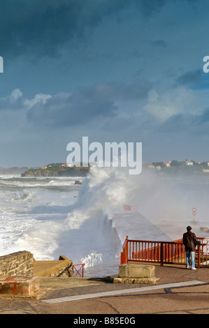 Klaus storm waves breaking on Soccoa dike Pays Basque France Stock ...