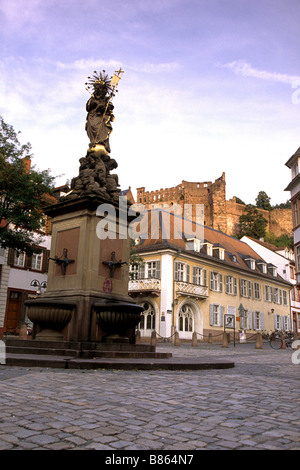virgin Mary statue on Korn Markt (grain market) Heidelberg Germany ...