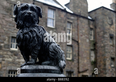 Statue of famous Scottie dog Bobby and Bobby's Bar Edinburgh Greyfriars ...