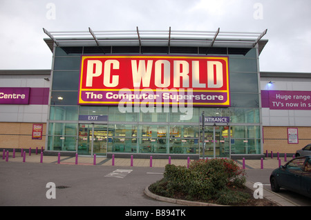 Staples Corner Retail Pk, London, England Stock Photo - Alamy