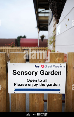 The sign & entrance to the railway station at Swindon, Wiltshire, UK ...