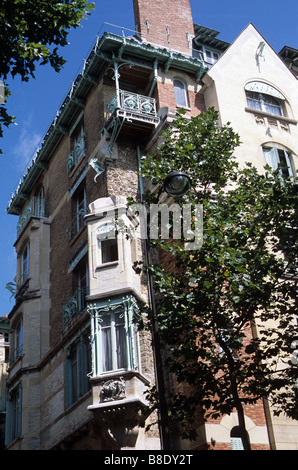 Castel Beranger by Hector Guimard Art Nouveau style architect who ...