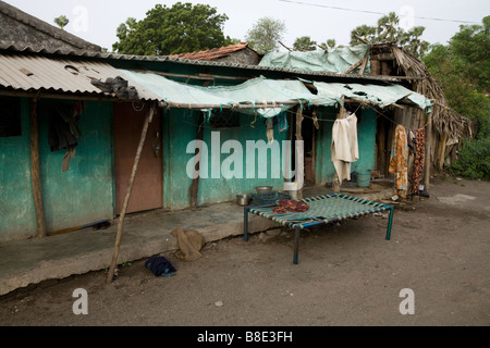 Indian slum houses in a Surat shanty town. Surat, Gujarat. India Stock ...