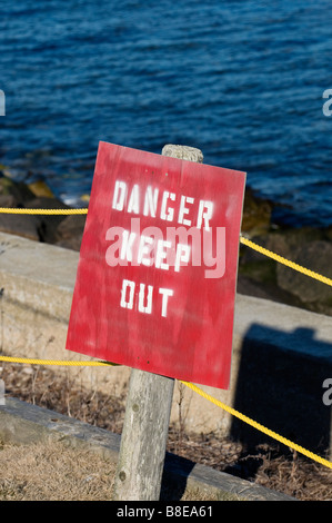 Danger keep out sign Stock Photo - Alamy