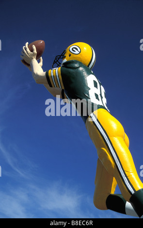 Statue of a Green Bay Packers football player Wisconsin WI Stock Photo ...