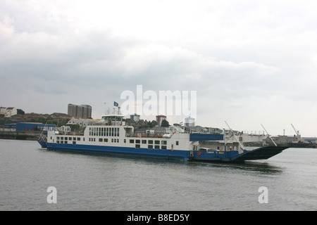 Chain ferry Tamar 2 the Torpoint ferry crossing river Tamar the ...