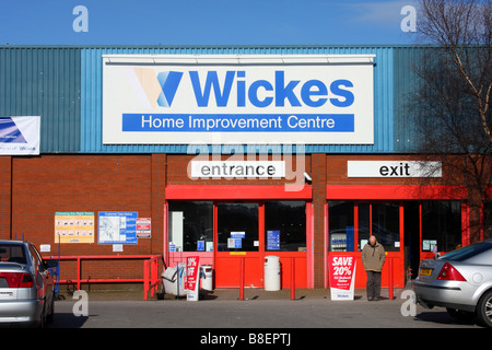 Wickes trade and DIY shop in central Ipswich, Suffolk, England, UK ...
