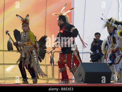 Native American dance troupe perform Native American Eagle Spirit Stock ...