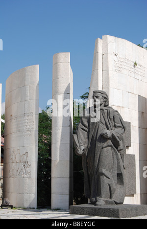 Monument to Saint Paisius of Hilendar (Paìsiy Hilendarski) in Sofia ...