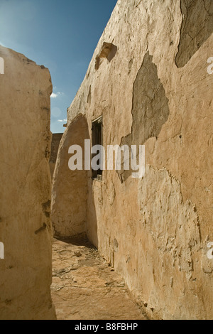 Mosque inside Yefren's old living quarter, Libya Stock Photo - Alamy