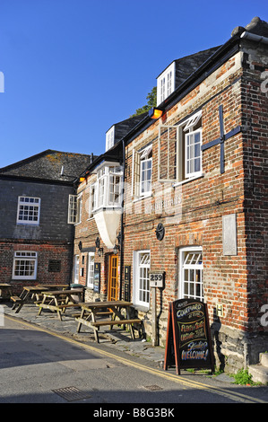 The Shipwrights pub in Padstow Harbour, a picturesque fishing port on ...