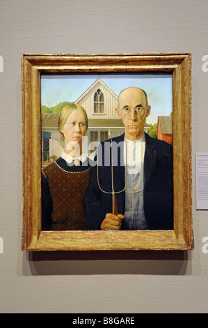 American Gothic painting by Grant Wood displayed at the Art Institute ...