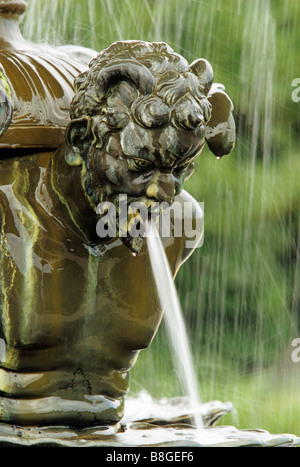 Water fountain Harriet Lake, Minnesota Stock Photo - Alamy