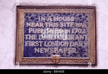 Daily Courant, first London newspaper, plaque Stock Photo - Alamy