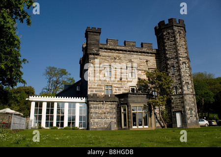 Castell Deudraeth hotel and restaurant in the grounds of Portmeirion ...