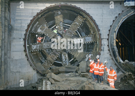 NETWORK RAIL STAFF AT LONDON BRIDGE STATION Stock Photo - Alamy