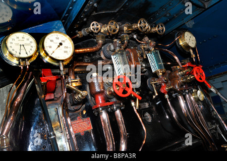 "Foot plate" and controls of Mallard at The National Railway Museum ...