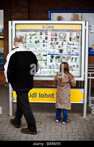 Lidl store in Hamburg, Germany Stock Photo - Alamy