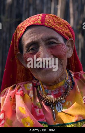 Kuna indian in Panama City, Panama Stock Photo - Alamy