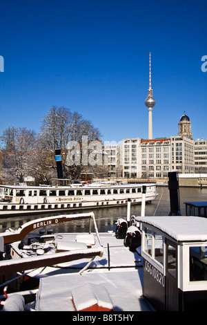 Old Harbour in winter, Heinrich Zille boat, Alex in winter, Berlin ...