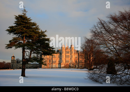 Picturesque winter snow scene of the Elizabethan manor house at Siston ...