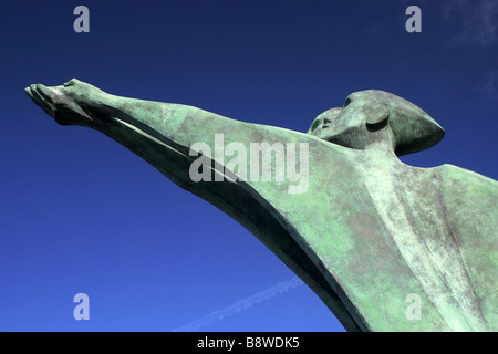 Ellesmere Port Town Centre Sculpture Stock Photo - Alamy