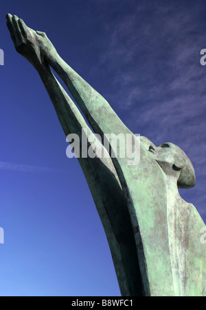 Ellesmere Port Town Centre Sculpture Stock Photo - Alamy