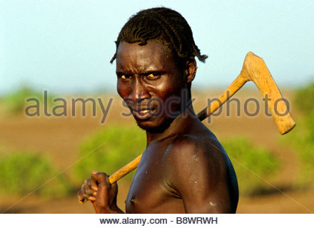 Gamo Gofa Ethiopia Africa man weaving in Gamo Tribe traditional Stock ...