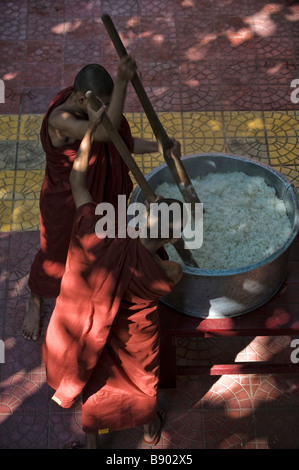 Monk Cooking Rice Stock Photo - Alamy