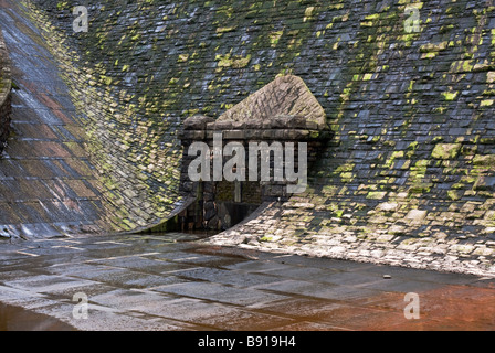 sluice outlets on the bottom of the dam wall, "elan valley Stock Photo ...