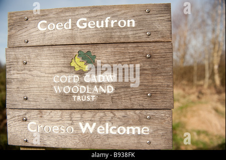 bilingual welsh and english language sign for a private road, Wales UK ...