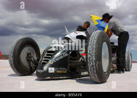 salt lake racing at lake Gairdner, Eyre Peninsula, South Australia ...