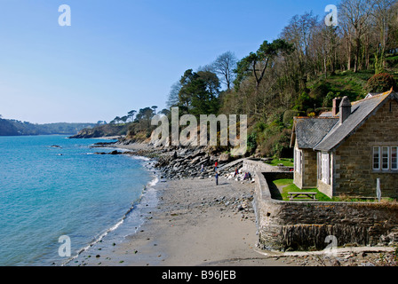 On The Riverside beach at Durgan, Cornwall, England, UK Stock Photo - Alamy
