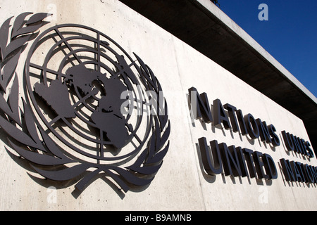 United Nations UN logo symbol Stock Photo - Alamy