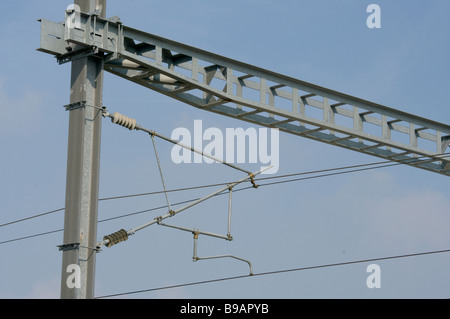 Overhead electric railway train power supply - France Stock Photo: 56835736 - Alamy