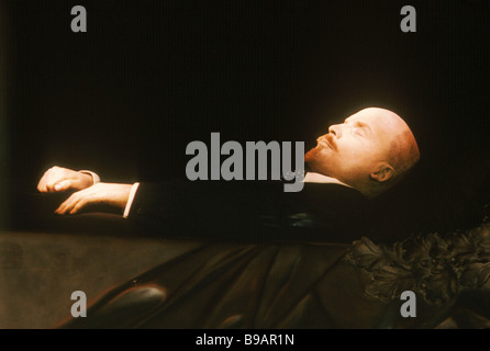 Vladimir Lenin s body in the Mausoleum Stock Photo: 22979209 - Alamy